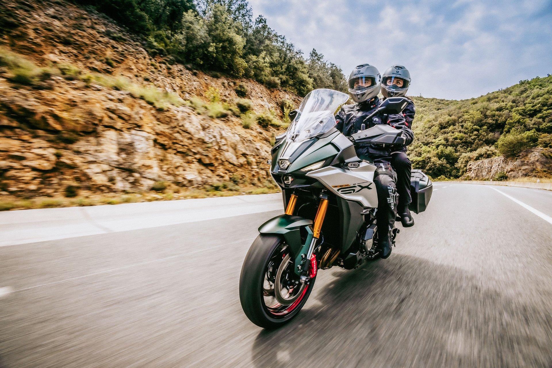 GSX-S1000GX